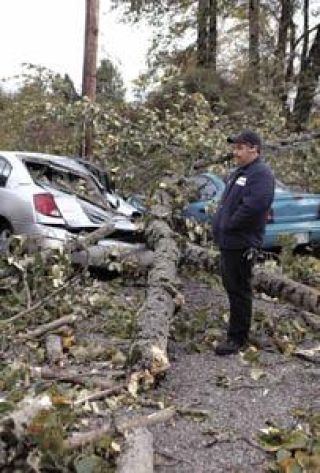 Storm hits with 60 mph winds | Courier-Herald