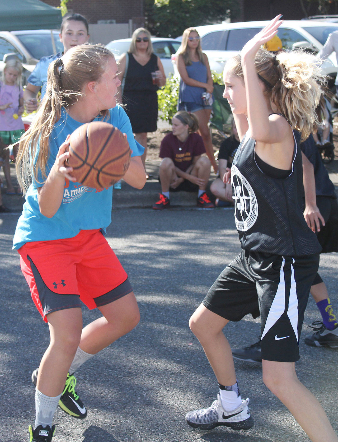 Top teams battle for 3-on-3 tourney title | Courier-Herald