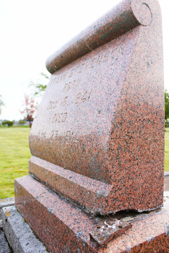 Local DAR wants to restore Enumclaw’s founders graves | Courier-Herald