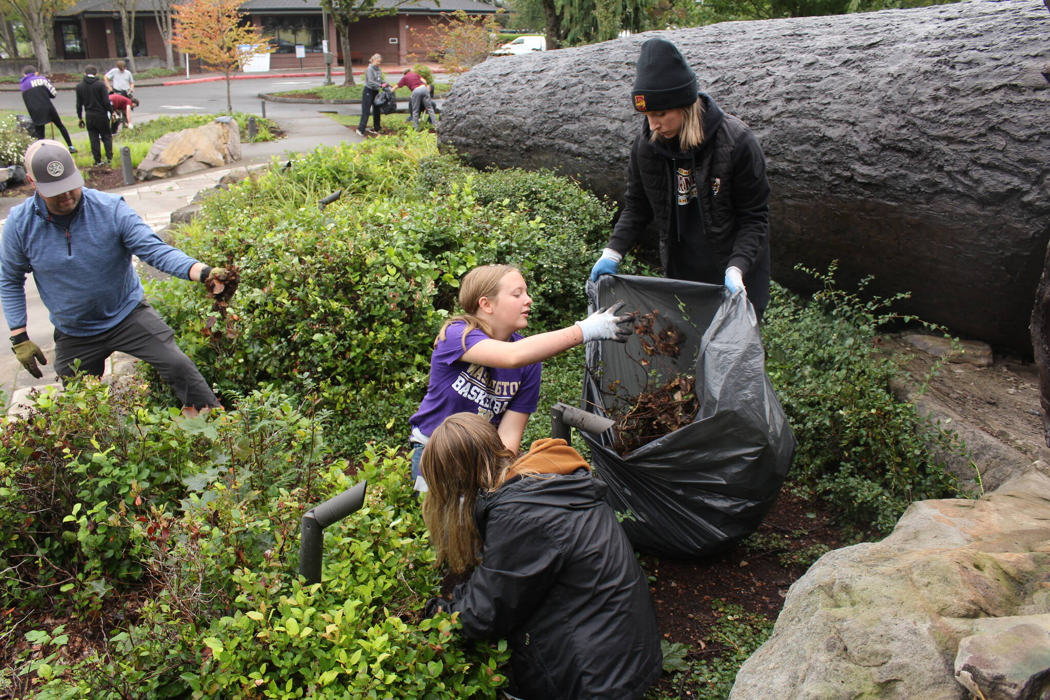 Volunteers clean up the ‘Claw | Courier-Herald